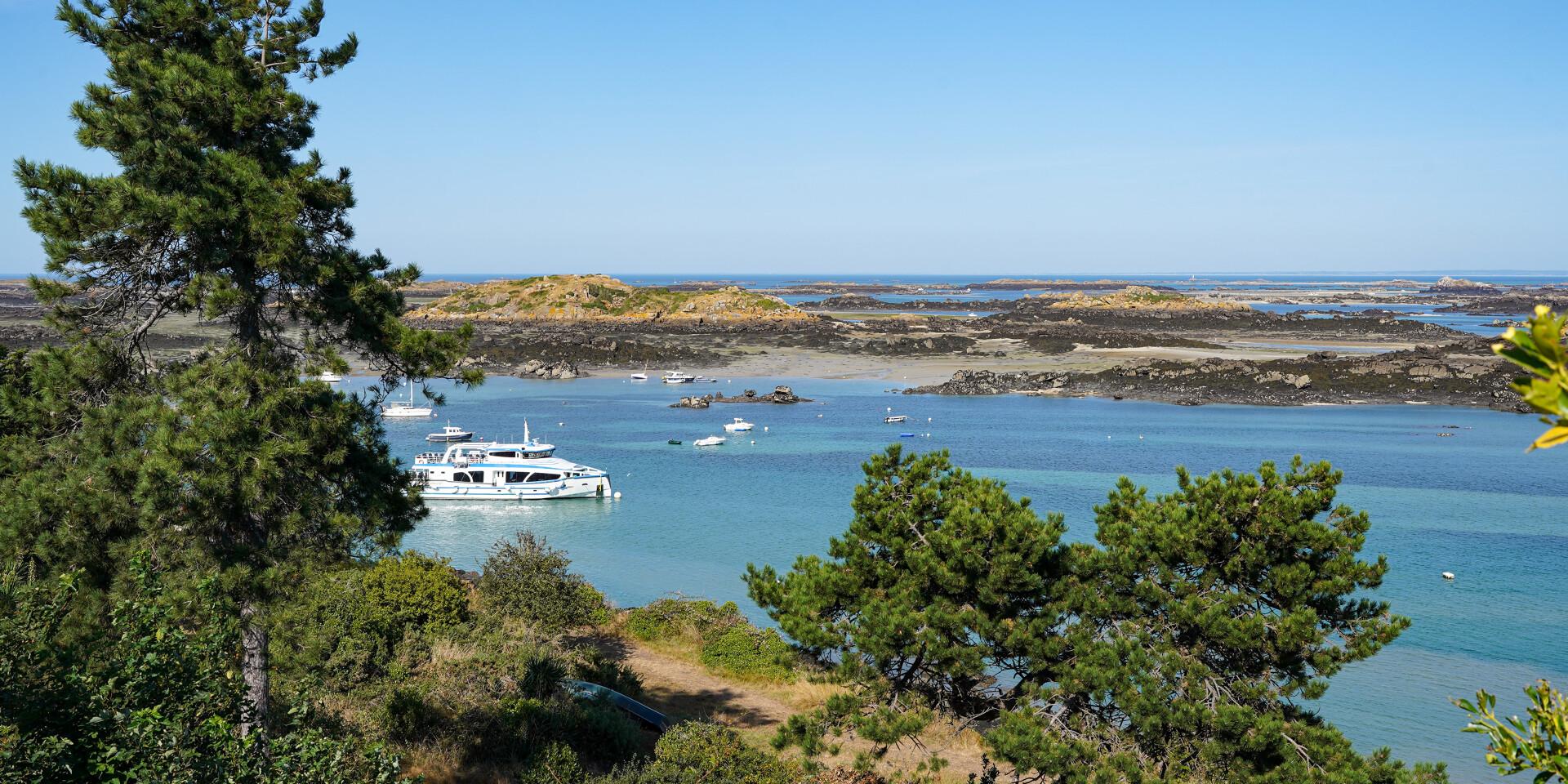 Se rendre à Chausey avec les vedettes Jolie France | Destination ...