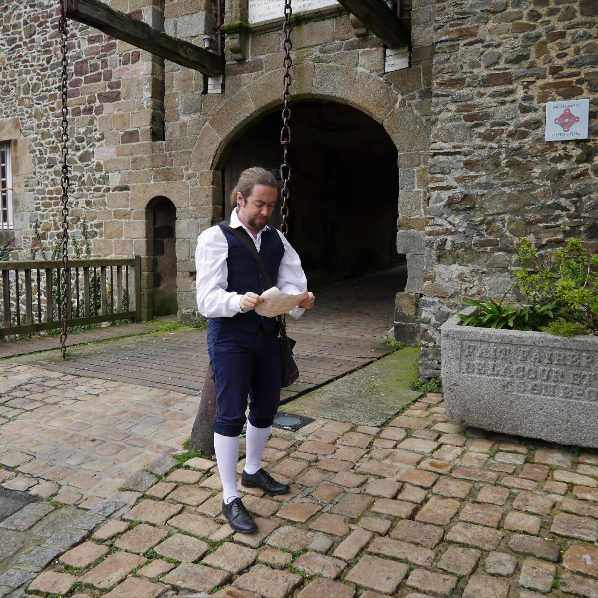 Dominic Farrell | Destination Granville Terre et Mer